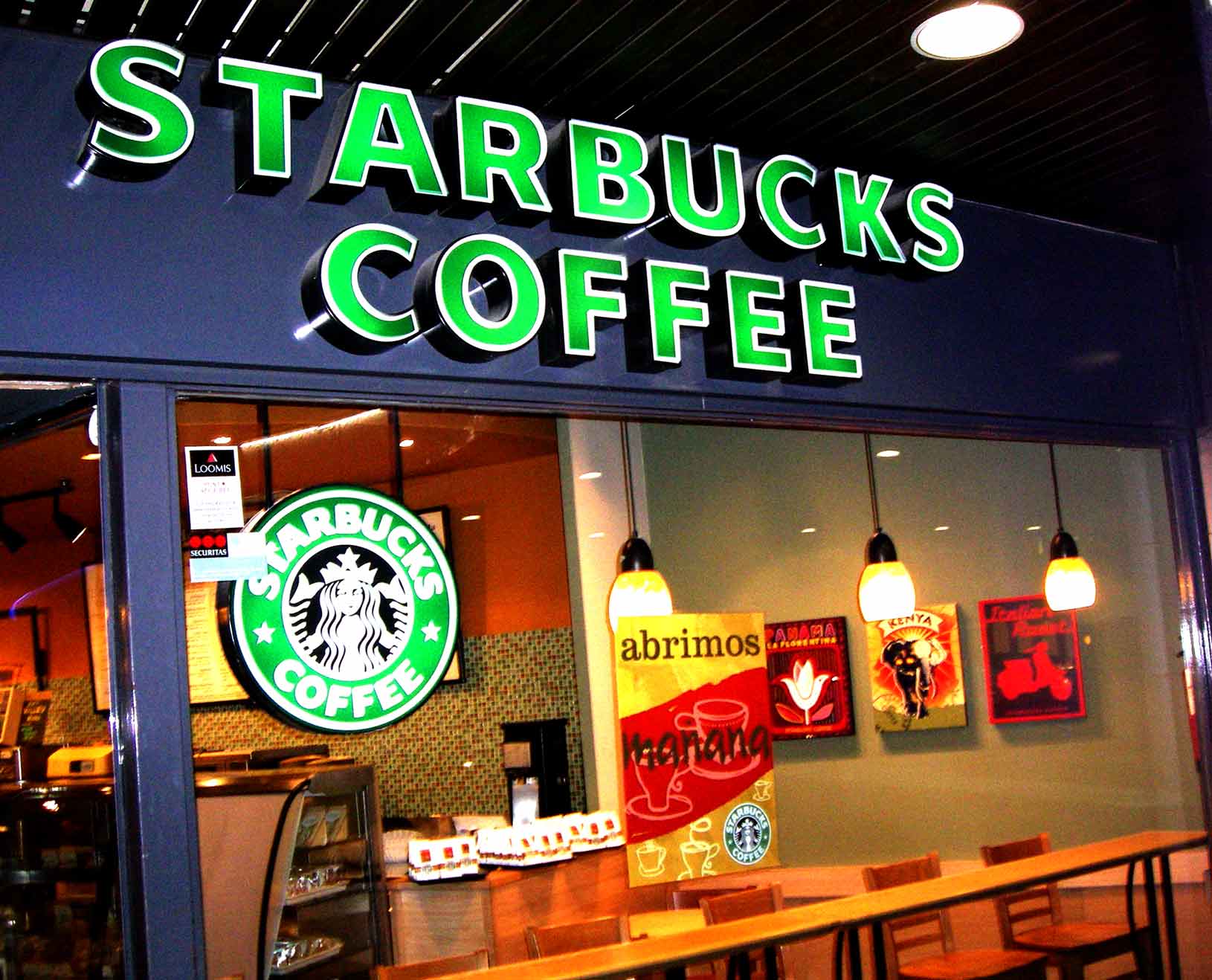 El Corte Inglés huele a café. Starbucks abre en Castellana ...