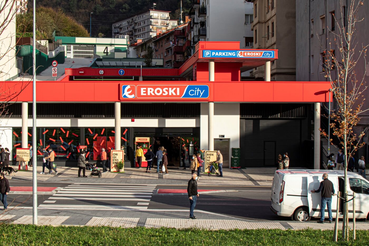 Eroski abre un nuevo supermercado en Donistia