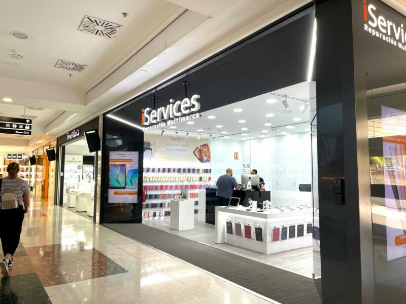 iServices inicia su expansión en España en el tinerfeño centro ...