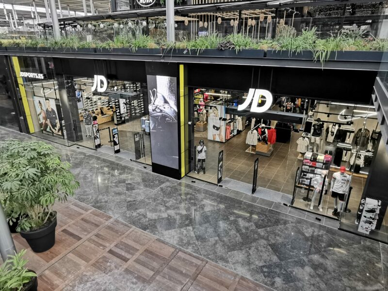 JD llega a Lanzarote con una tienda en el centro comercial Open Mall ...